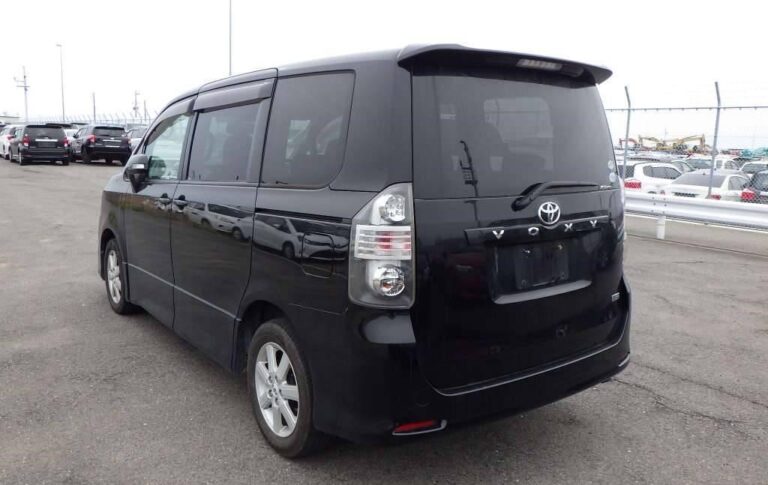 Toyota Voxy mpv : Models, Features, Performances - Carused.jp